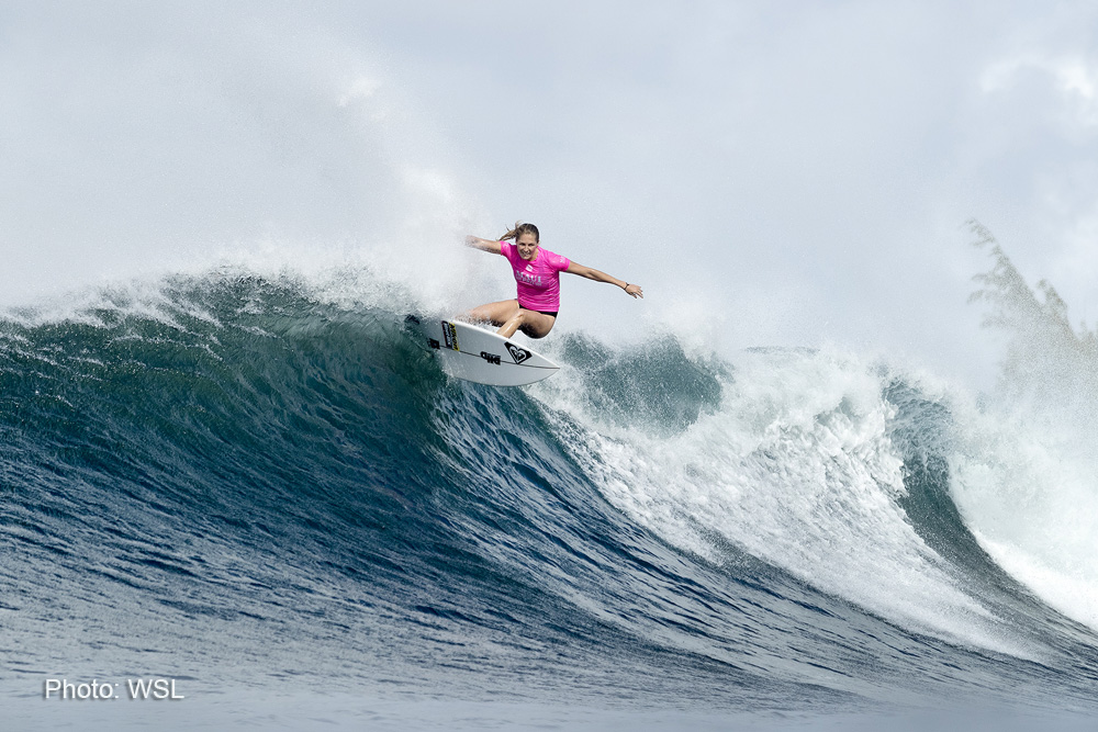 Stephanie Gilmore Wins Maui 2017 Women’s Pro - Surfer Girls